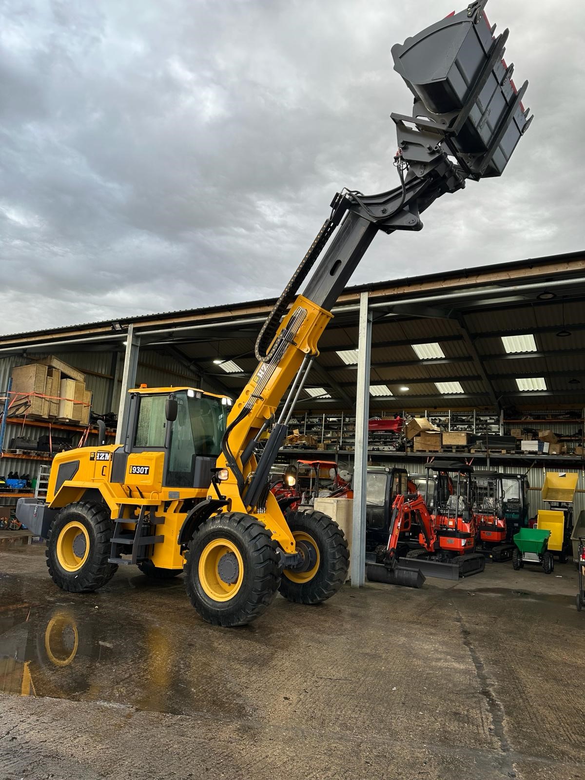 HZM 930T 3 TON LIFT PIVOT STEER TELEPORTER | North Norfolk Vehicle ...